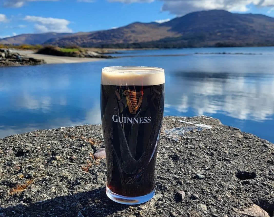 Kerry pub goes VIRAL selling Ireland’s CHEAPEST PINT of Guinness